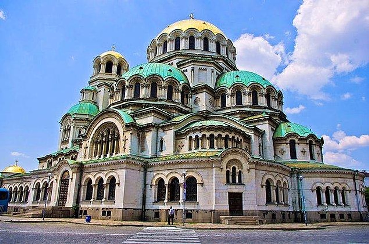13 Must-See Cathedrals: Unique Architecture from Around the World - Onedio