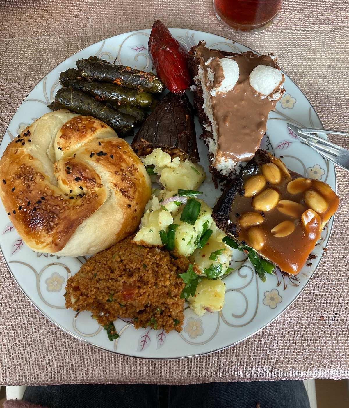 Dev Anket: Hepimizin Yaralarını Saracak En İyi Gün Tabağını Sizin ...