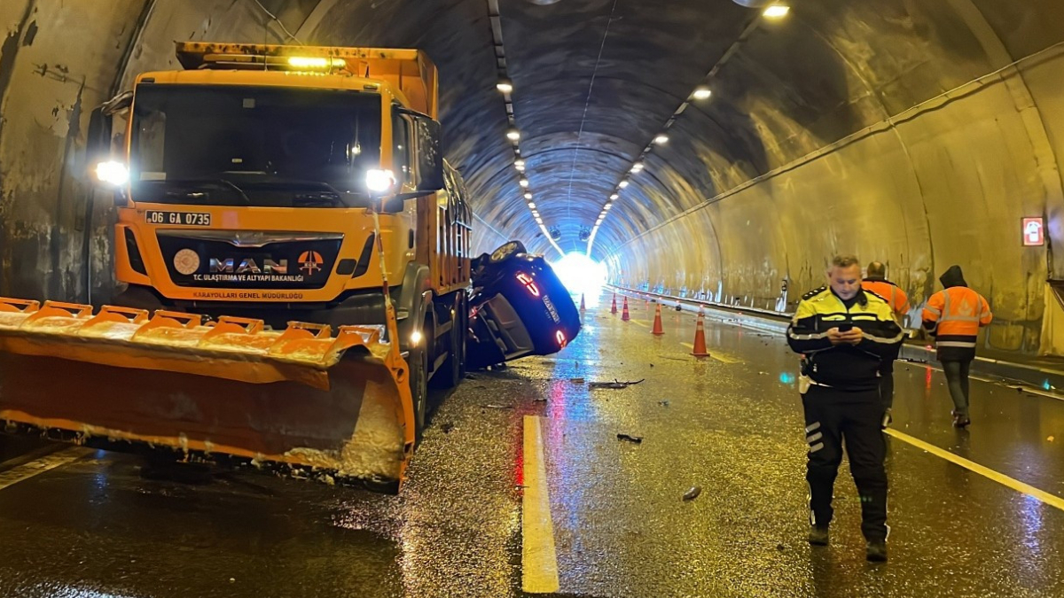 Bolu Dağı Tüneli’nde Kaza: İstanbul İstikameti Kapatıldı Bolu Dağı Tüneli’nde Kaza: İstanbul İstikameti Kapatıldı