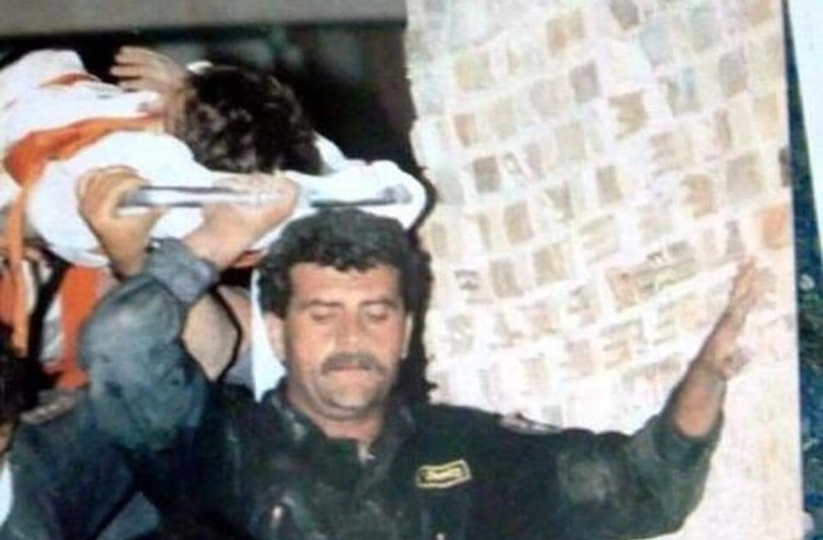 Konstantinos Nikas Hatay'da Küçük Kızı Kurtardı. - Onedio