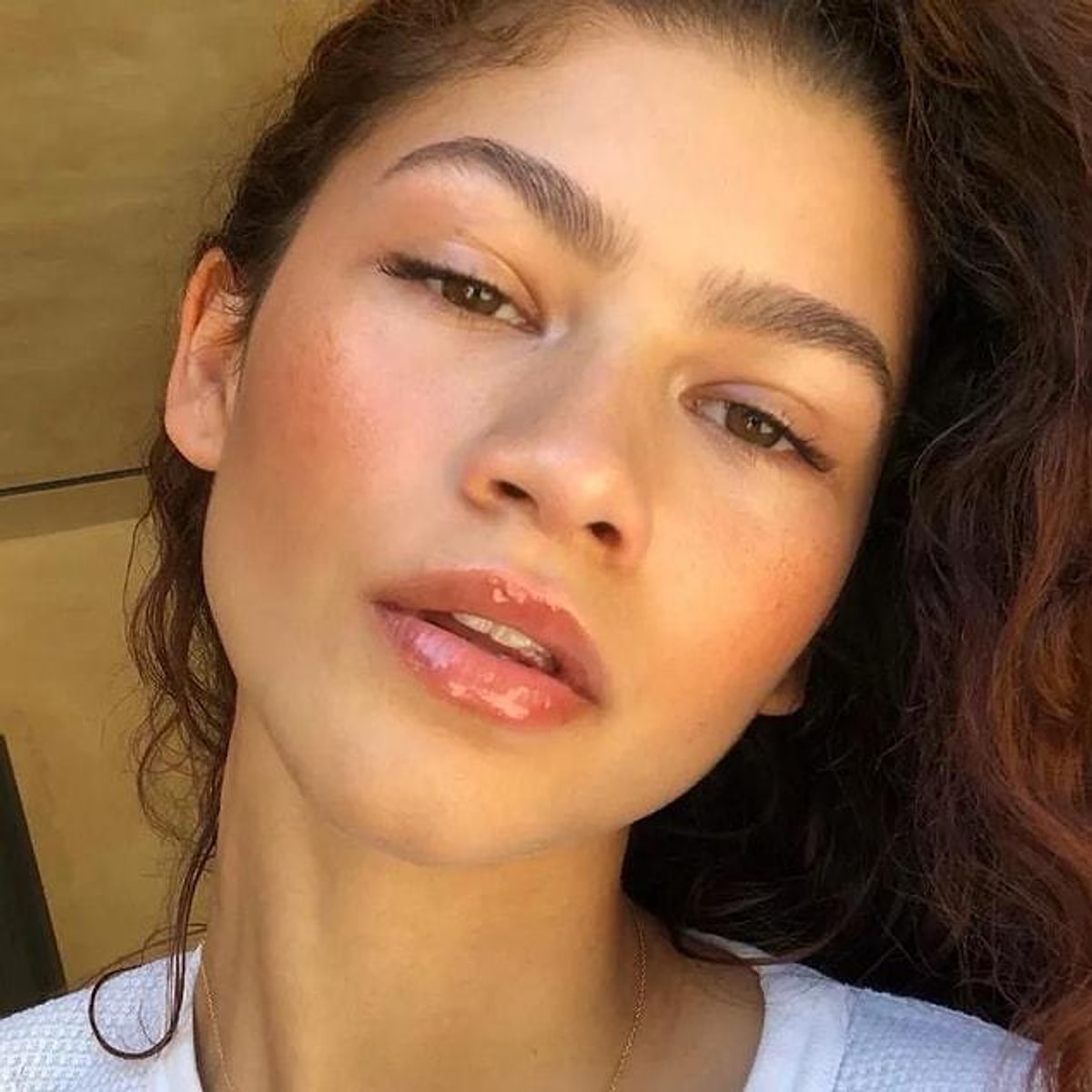 The 'Clean Girl' Makeup Trend Taking Over TikTok - Onedio