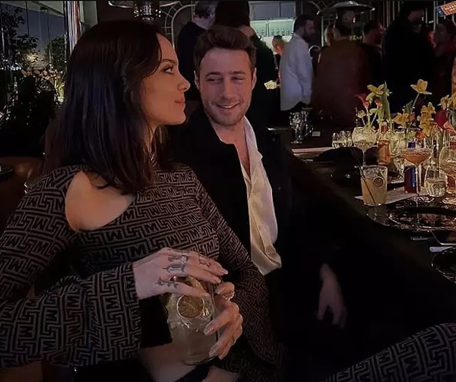 Yeni Aşk! Futbolcu Dorukhan Toköz ve Sosyal Medya Fenomeni Pelinay İgit Aşklarını İlan Ettiler ...