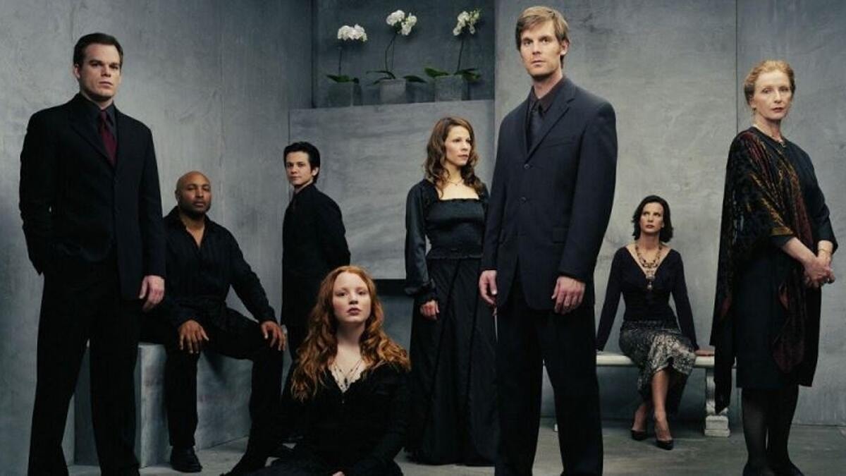 Six Feet Under Dizisi Hakkında Merak Edilenler - Onedio