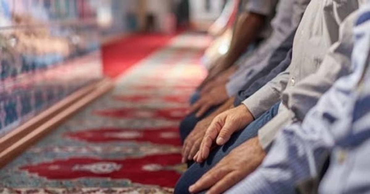 Ramazanda Kılınan Vitir Namazı Kaç Rekattır? - Onedio