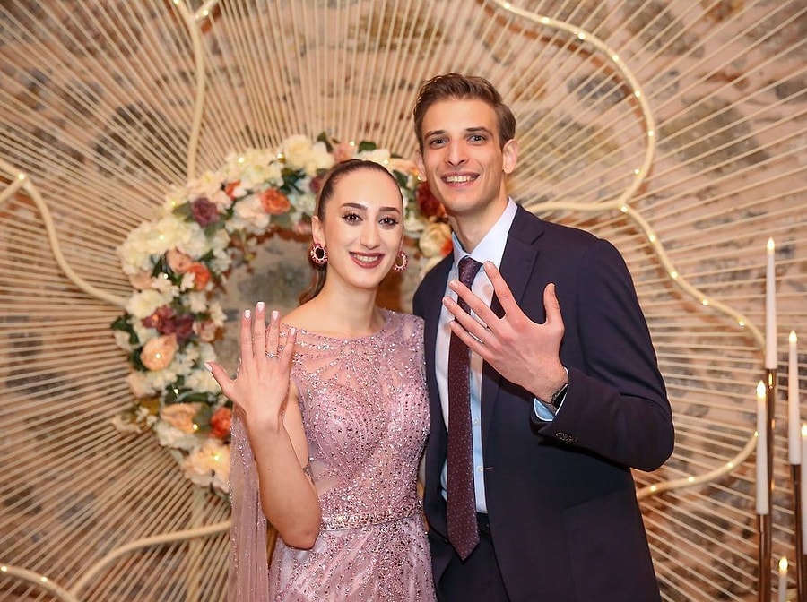 Voleybolcu Ayça Aykaç'a Yorum Yapan Densize Nişanlısı Mert Altıntaş'ın ...