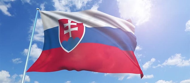 Slovakya Bayrağı Anlamı: Slovakya Bayrağının Tarihi, Sembolü ve Renkleri