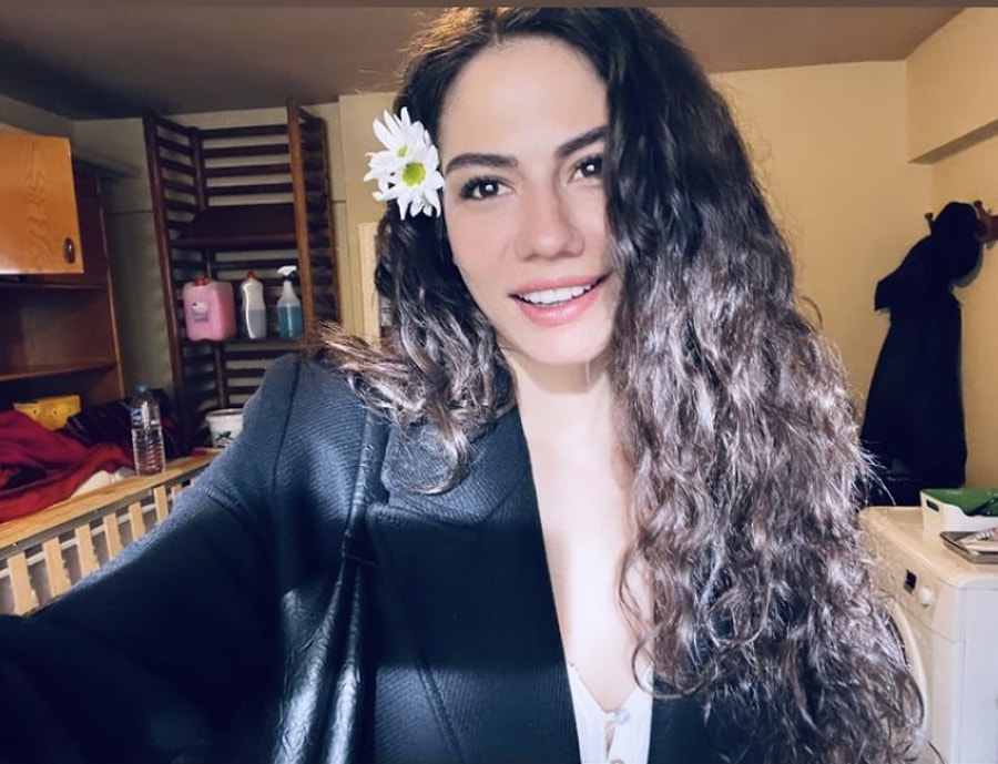 Ünlülerin 16 Nisan Instagram Fotoğraf Paylaşımı - Onedio