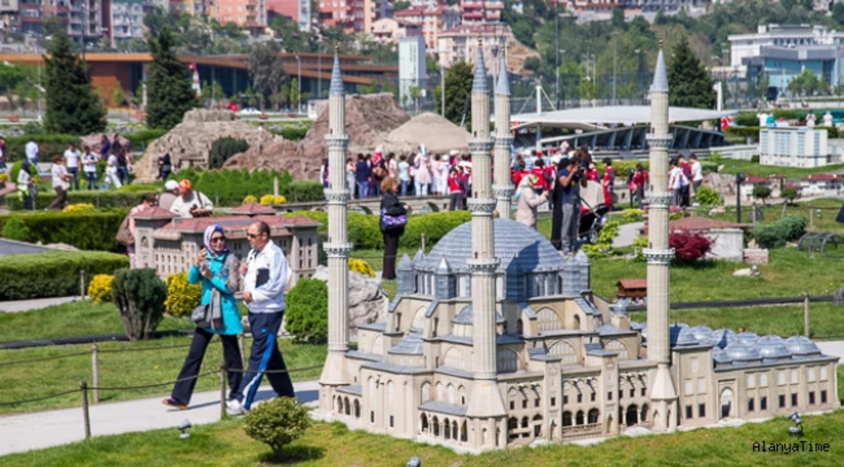 Explore Miniaturk: A Fascinating Miniature World in Istanbul - Onedio