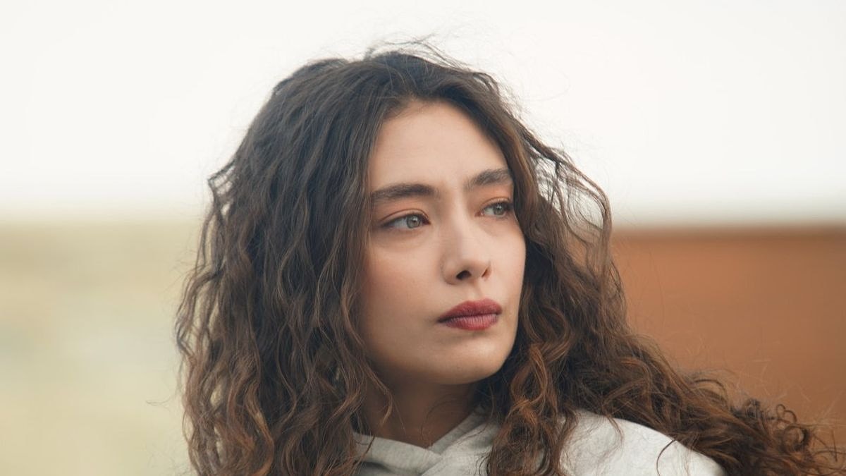 Neslihan Atagül: How This Turkish Actress Became a Household Name