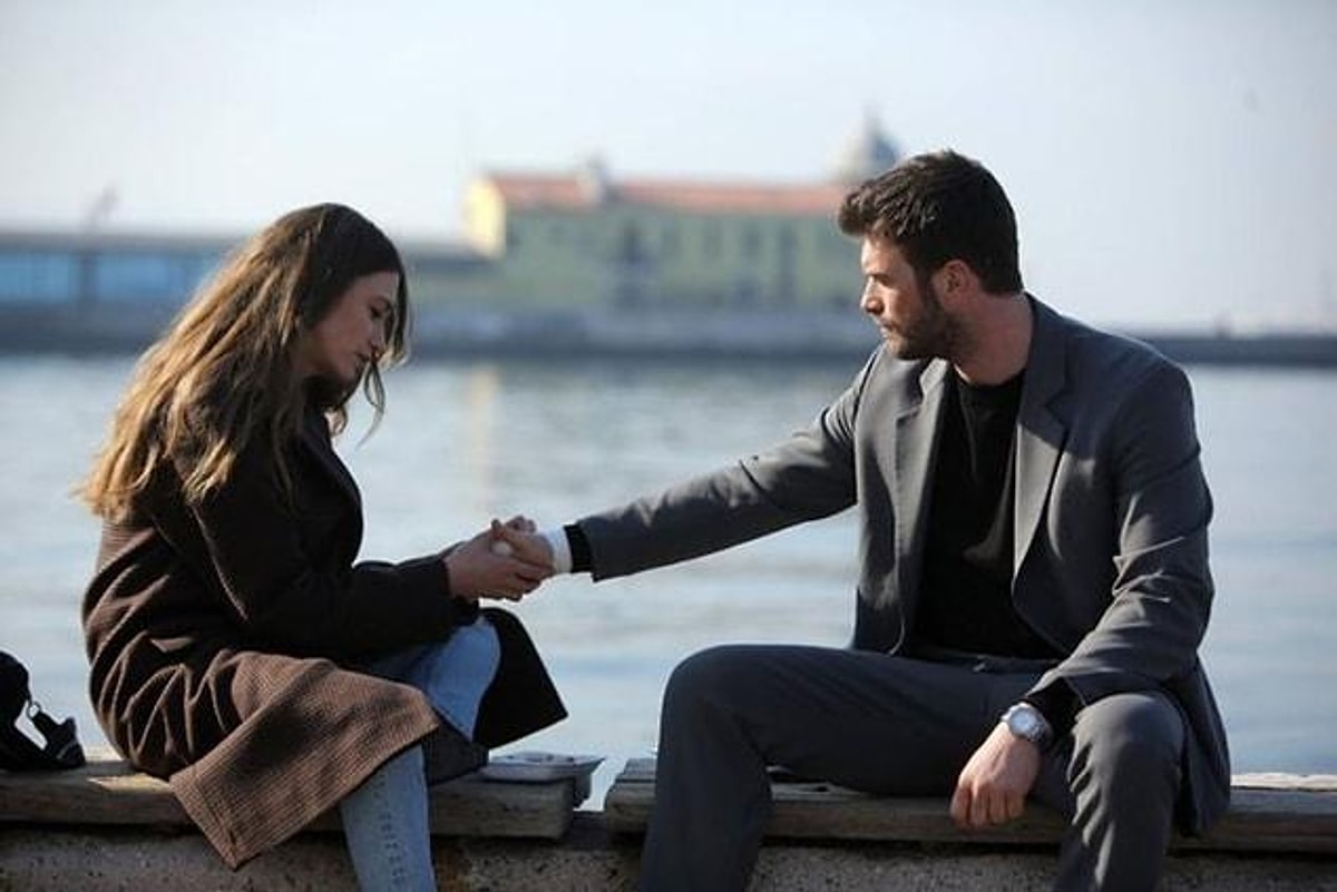 The Aile Series: A Must-Watch Family Drama Starring Serenay Sarıkaya ...