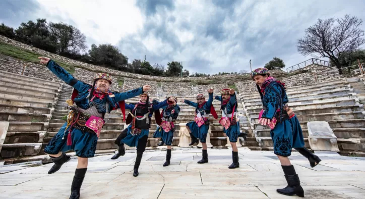 Turkish Traditional Dances: Celebrating the Rich Heritage of Movement ...