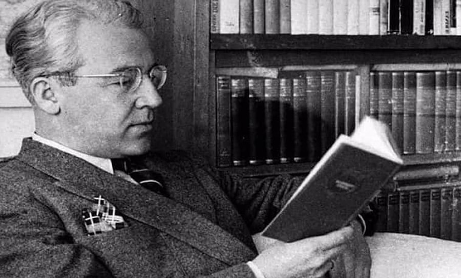 10 Famous Turkish Writers and Their Works You Need to Read - Onedio