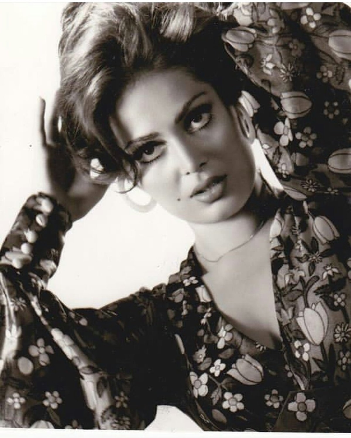 Türkan Şoray: The Luminous Legacy of the Sultan of Turkish Cinema - Onedio