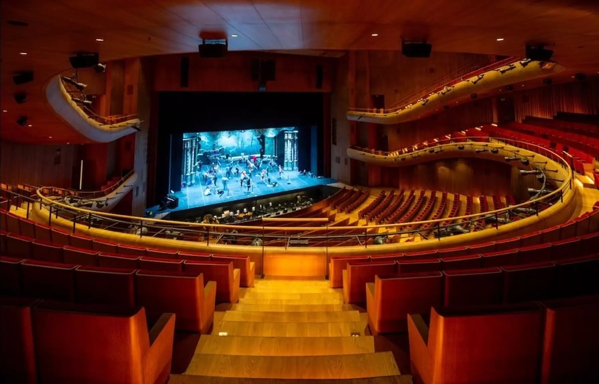 Büyüleyici Güzellikleriyle Dünyanın En Görkemli Opera Binaları - Onedio