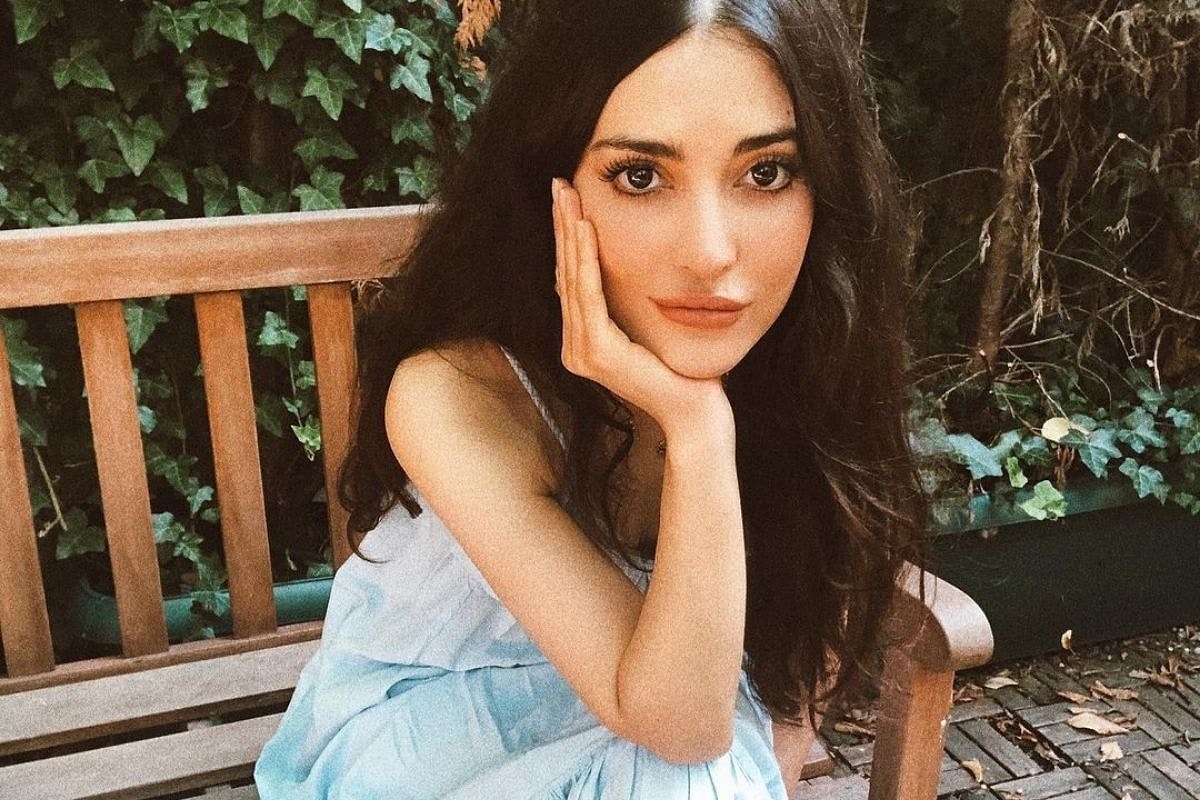 Melike İpek Yalova: A Rising Star in Turkish Cinema - Onedio