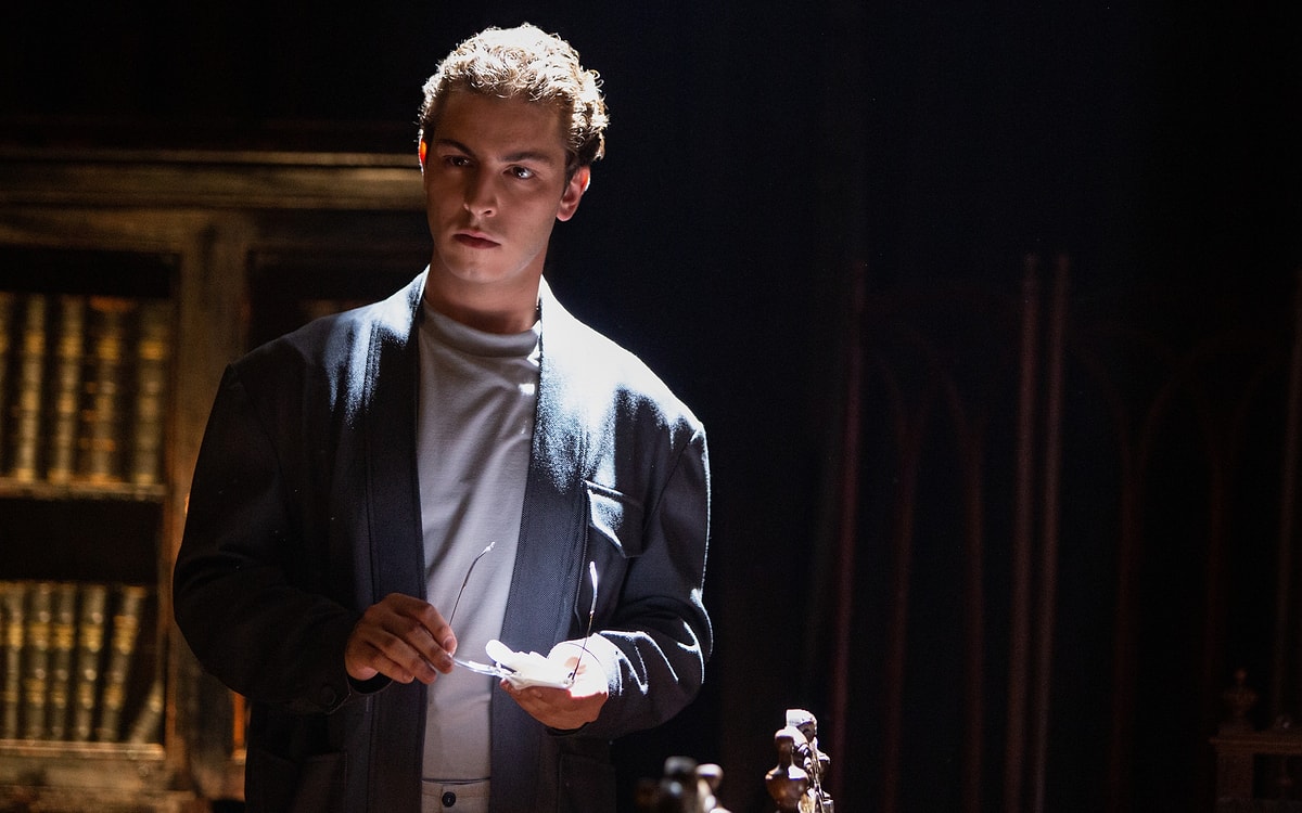 Boran Kuzum: Shining Bright in the Turkish Cinema And Television - Onedio