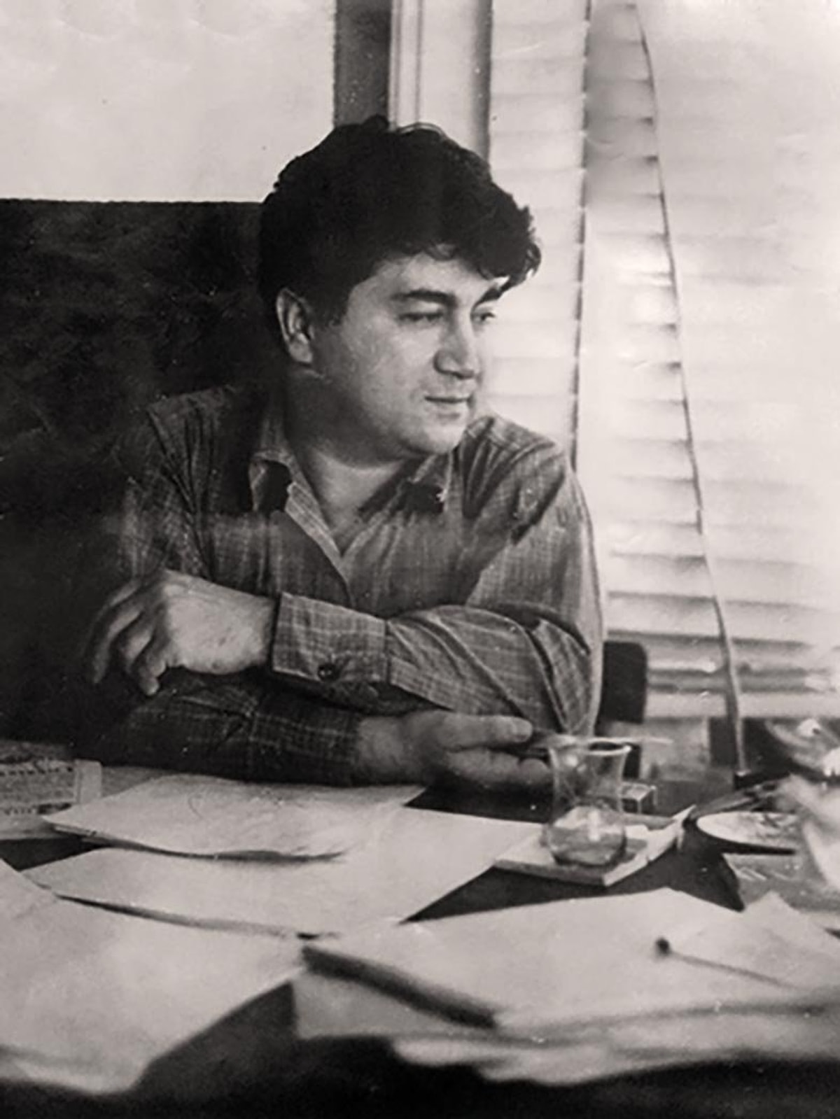 Aziz Nesin: The Iconic Voice of Turkish Satire and Social Commentary ...