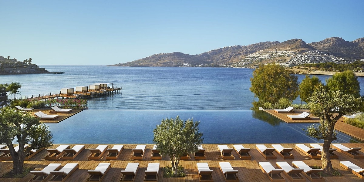 Top 10 Beach Clubs in Bodrum: Swim, Party & Relax - Onedio