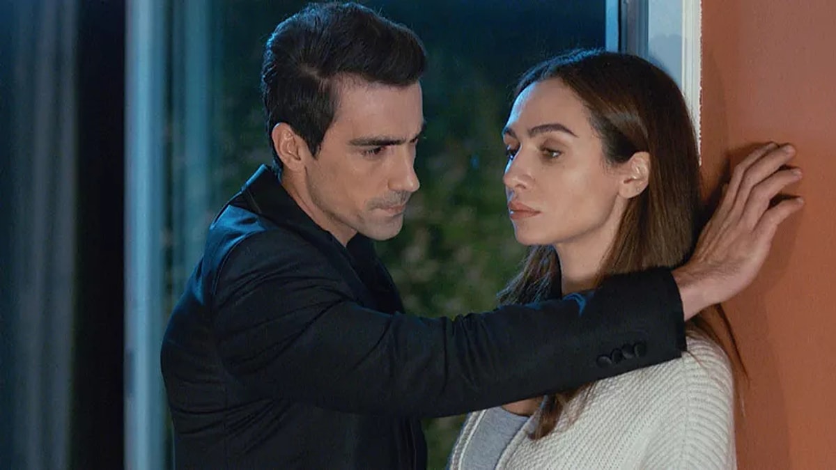 Black and White Love: A Captivating Turkish Drama of Love and ...