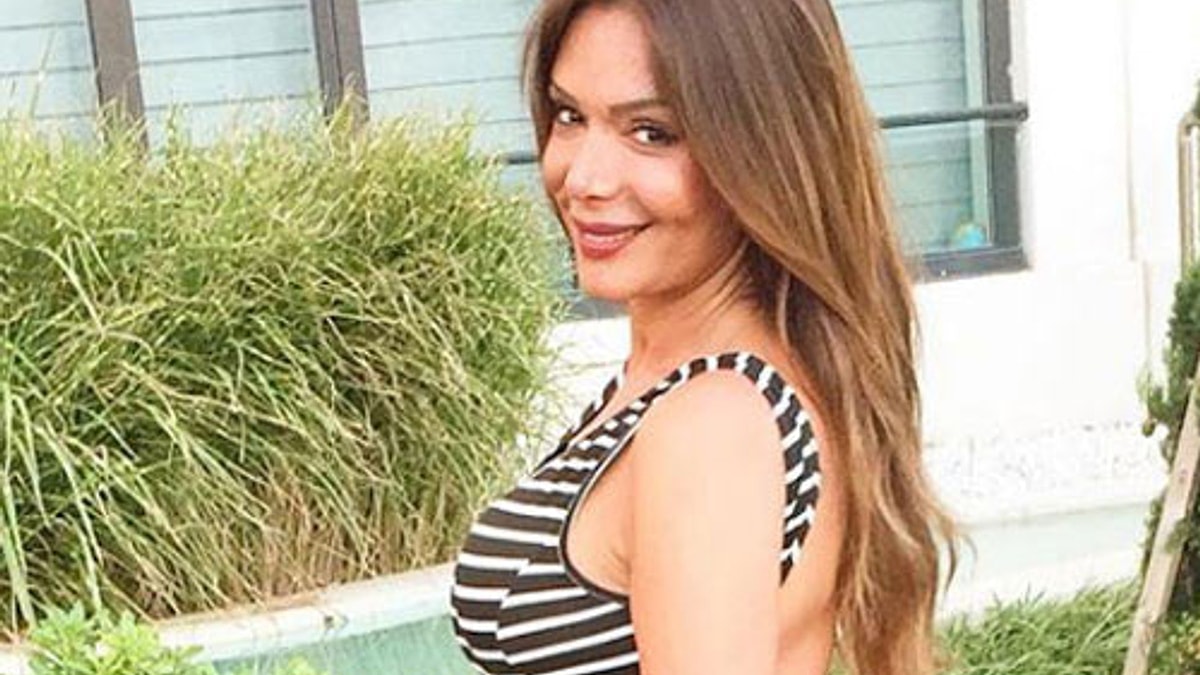 Yaptırdığı Dövmeden Enfeksiyon Kapan Sevda Demirel, Kötü Haberi Verdi: ''Ölümden Döndüm'' - Onedio