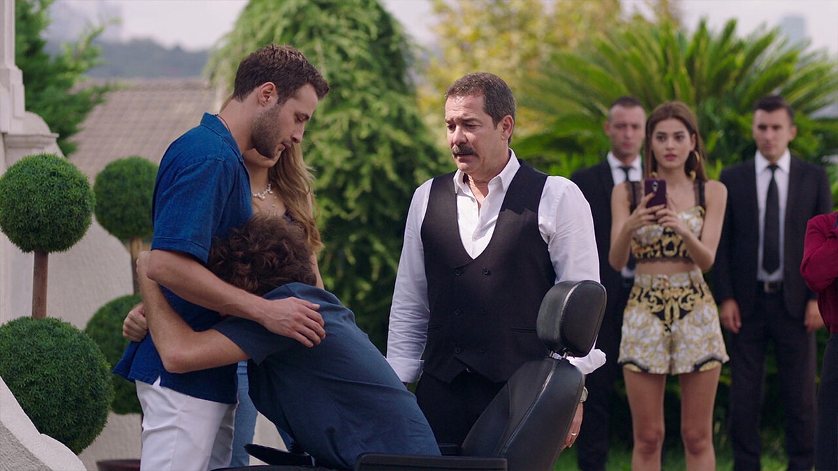 The Turkish Drama "Zalim Istanbul" (Cruel Istanbul): Plot, Cast, and ...