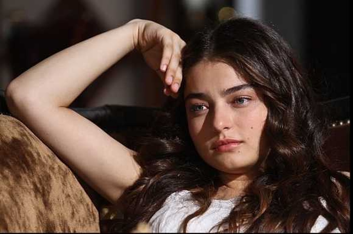 Ayça Ayşin Turan: A Turkish Actress Radiating Brilliance in Cinema and ...