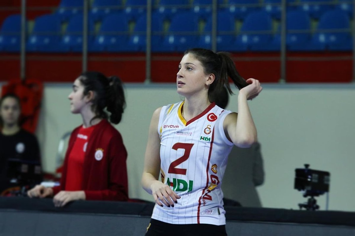 Enerjisiyle Kendisine Hayran Bırakan Filenin Sultanları'nın Parlayan ...