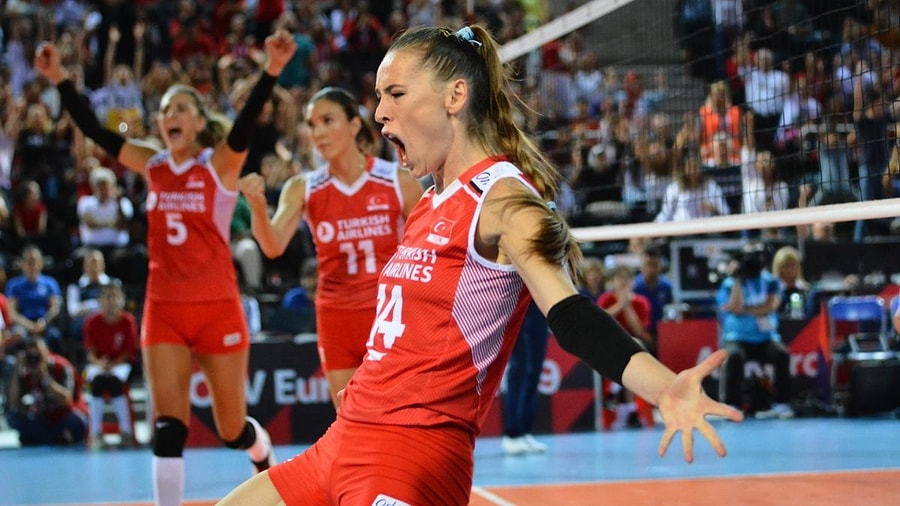 Eda Erdem Dündar: A Volleyball Legend Dominating the Court - Onedio