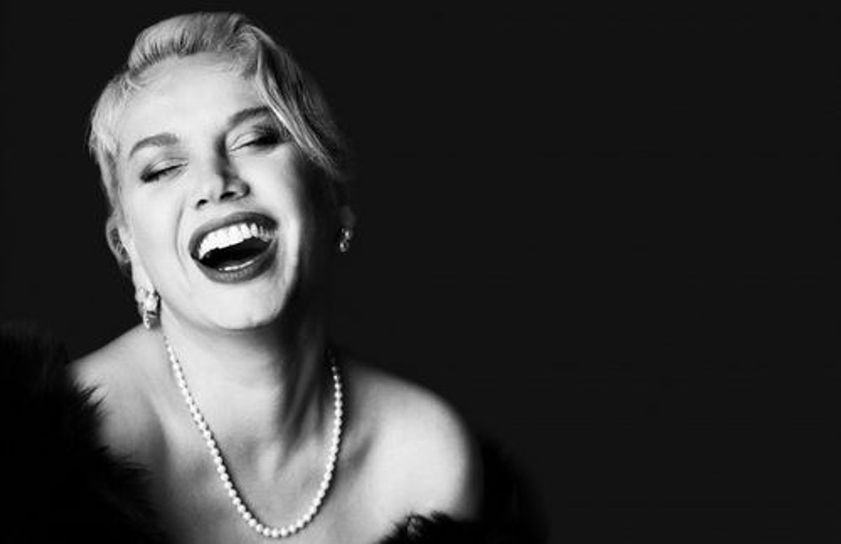 69 Yaşına Basan Türk Müziğinin Minik Serçesi Sezen Aksu İçin Ünlülerin ...