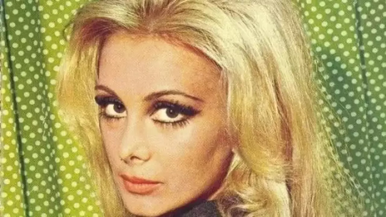 Filiz Akın: The Elegant Star of Turkish Cinema - Onedio