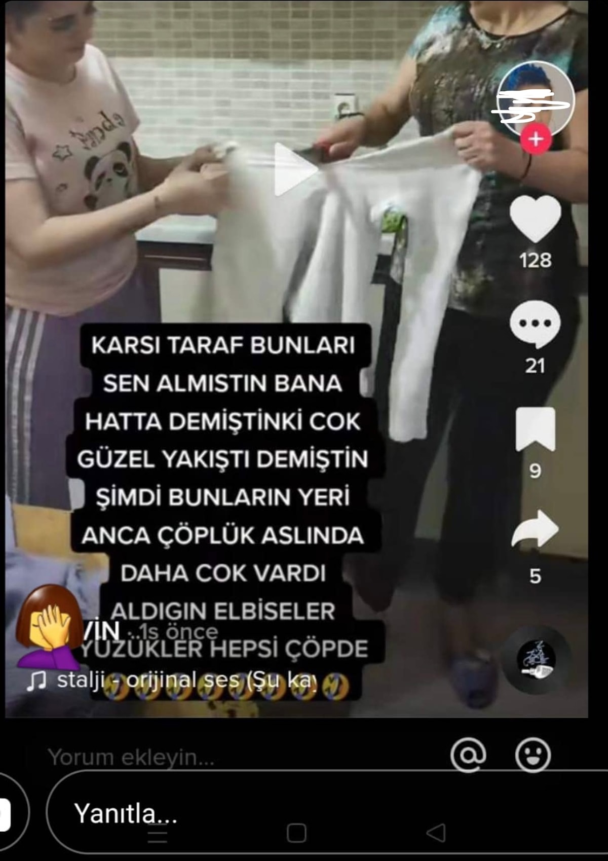 Tuhaf Göndermeleriyle Sosyal Medya Paylaşımlarına Yeni Bir Boyut Getiren Kullanıcılar - Onedio