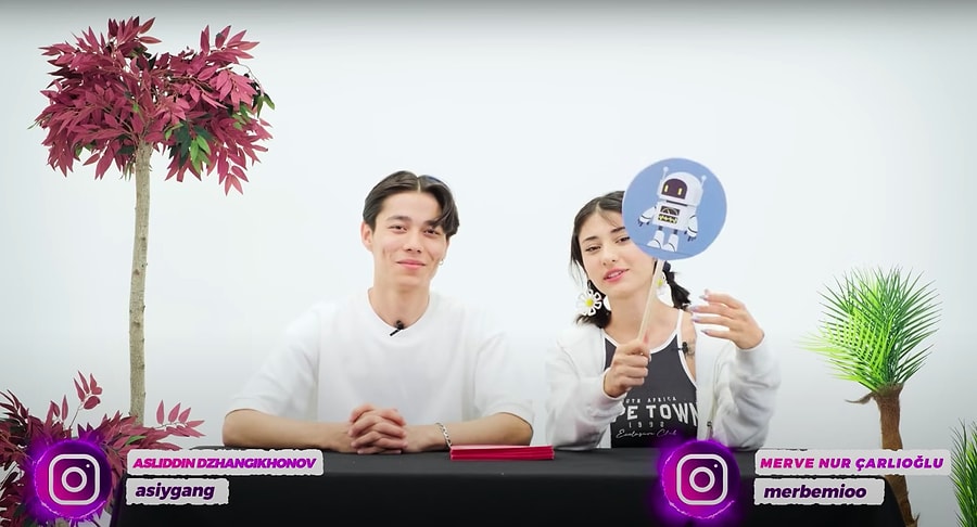 Merbemio ve Asiy! Yapay Zeka VS Koreli Sevgilim! Kim Daha Romantik ...