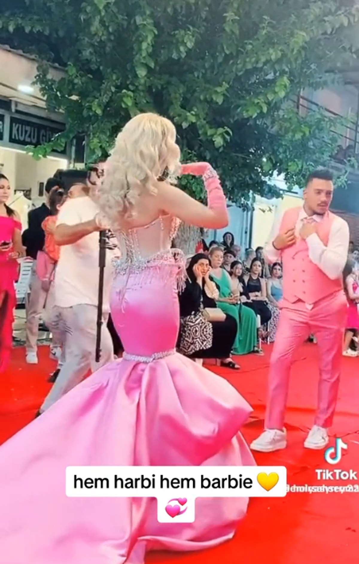 Roman Barbie ve Ken'e Rakip Geldi! Nefessin Almazsam Akımı Devam Ediyor ...