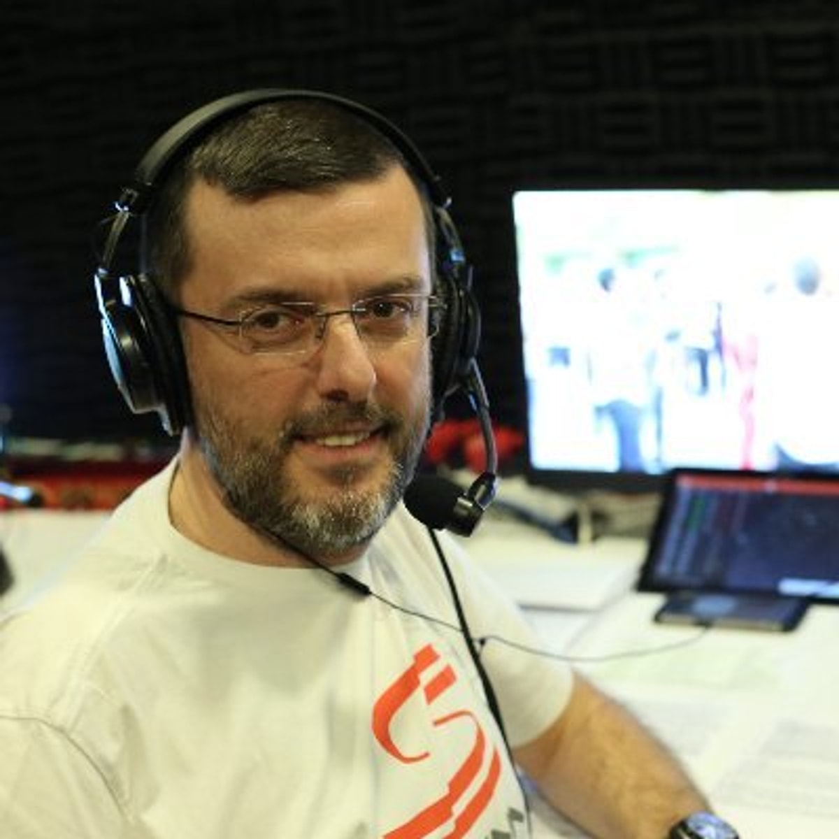 Kenan Sofuoğlu'nun F1 Sunucusu Serhan Acar Hakkında Yaptığı Paylaşım ...