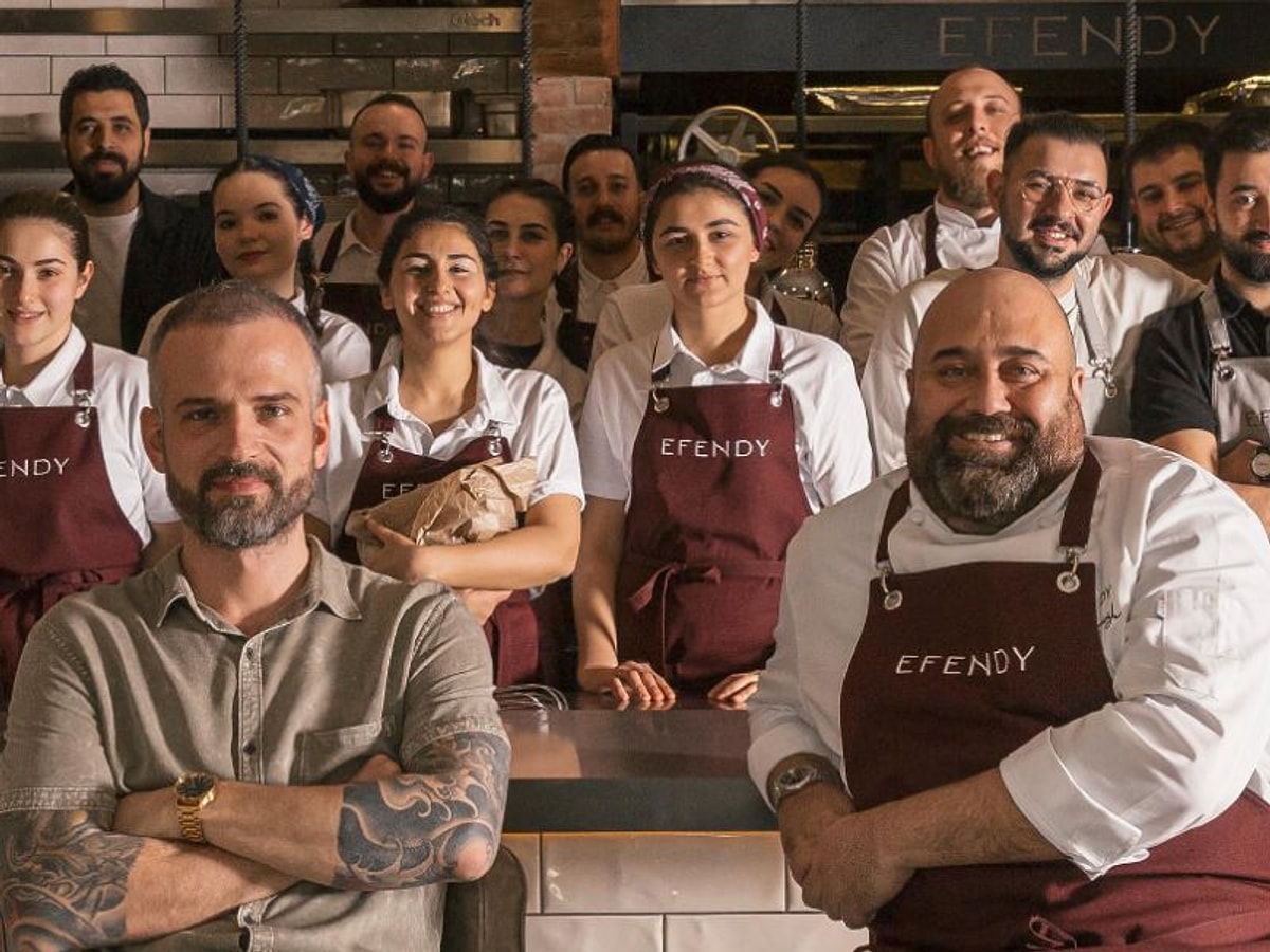 MasterChef'in Bal Kaymak Şefi Somer Sivrioğlu'nun Restoranında Gelen ...