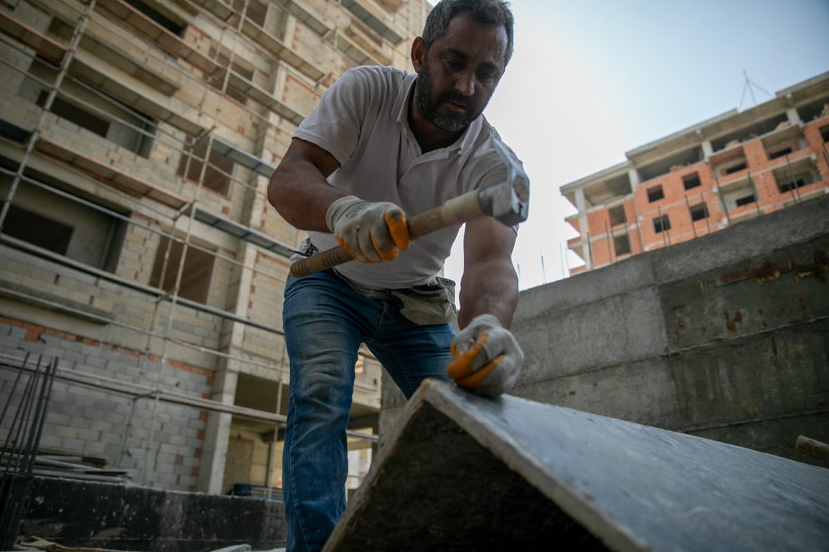 İnşaat Ustalarının Ücretleri Avrupa’yı Yakaladı, Vinç Operatörlüğünde ...
