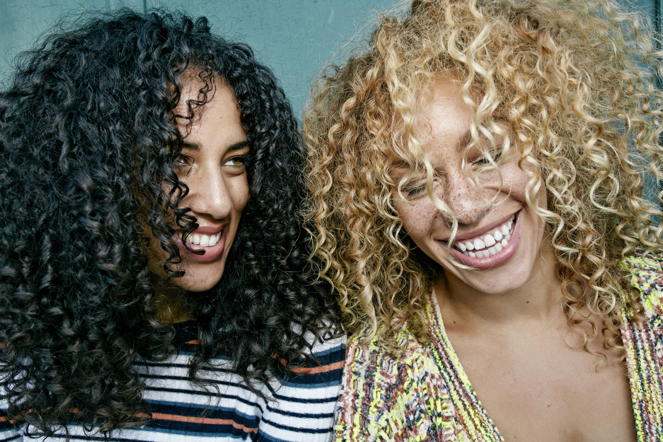 The Ultimate Guide to the Curly Hair Method: Embrace Your Natural Curls ...
