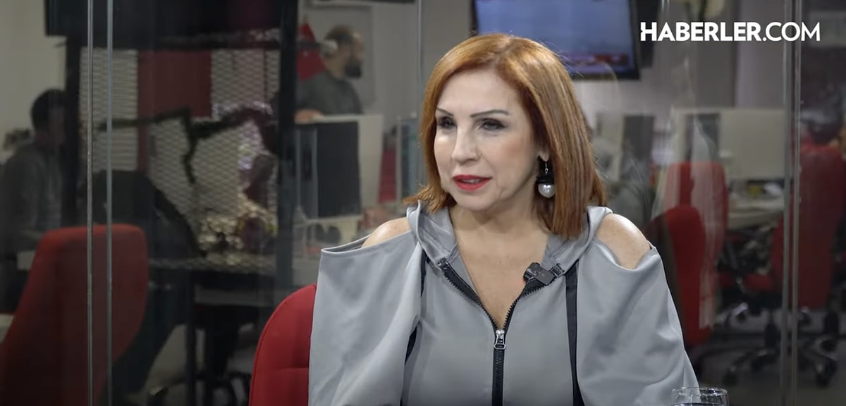 İlk Cinsellik Yaşadığı Ünlü İsmi Açıklayan Zeynep Dizdar'dan Yıllar ...