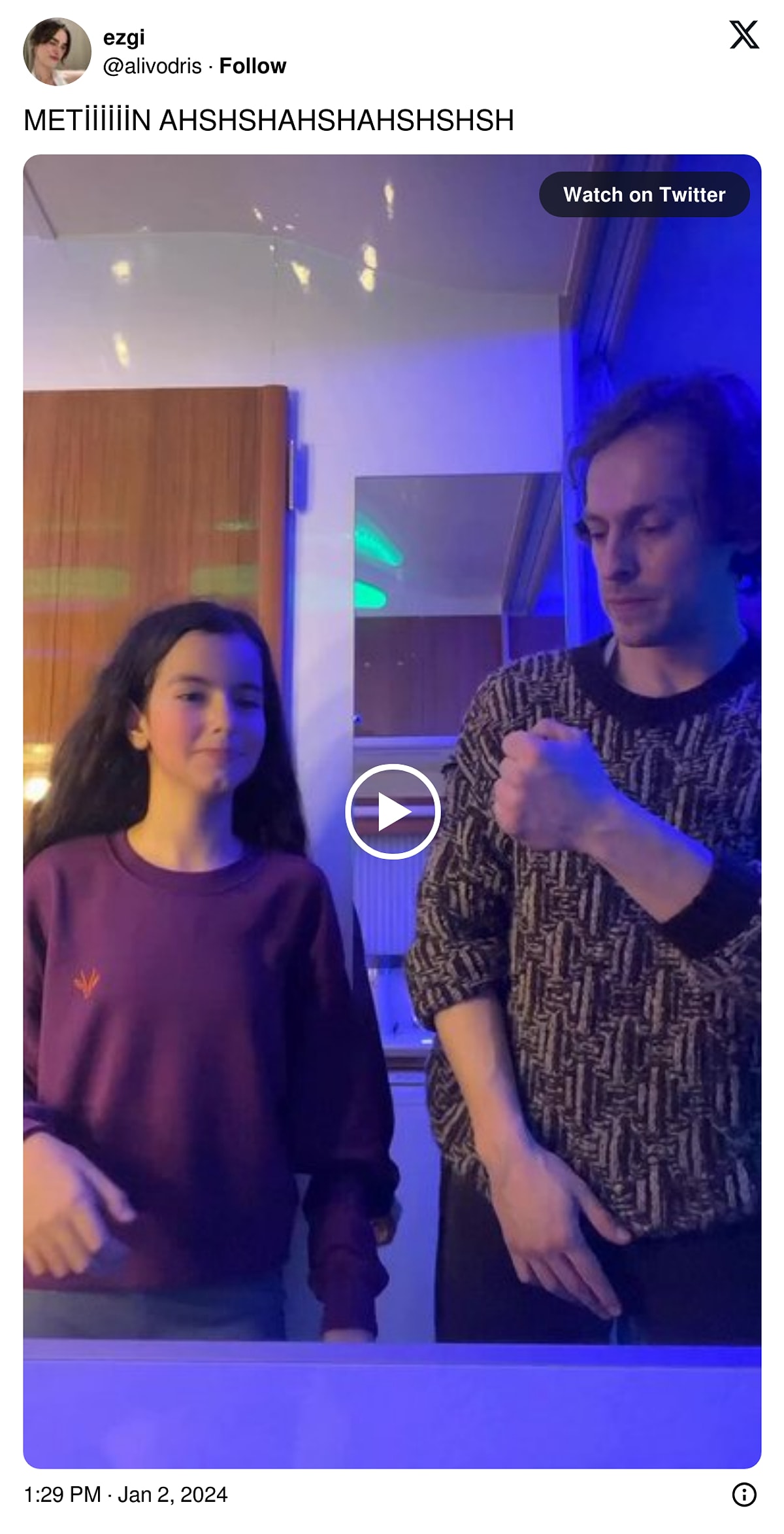 Metin Akdülger'in Dans Figürlerine Ayrı Düştük! - Onedio