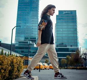 Espor Oyuncusuna Kız Arkadaş Dayağı: Hem Aldatıldı Hem Darp Edildi - Onedio