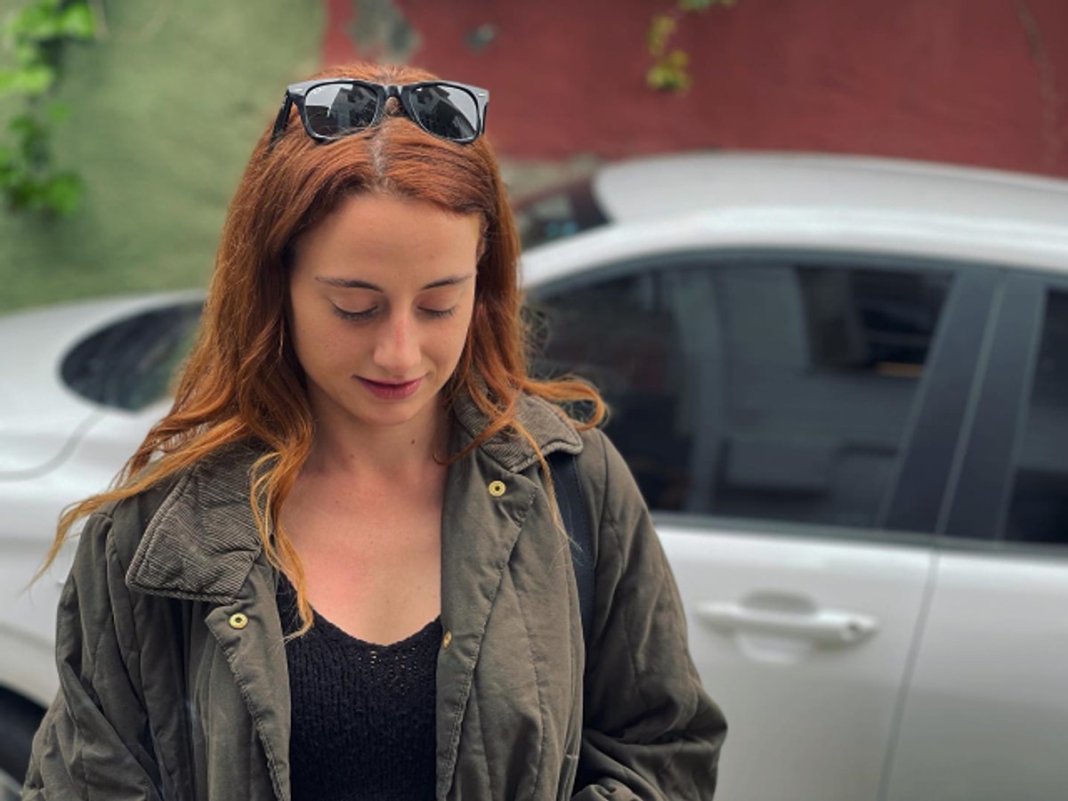 Nazlı Bulum İlk Cinsel Deneyimini Anlatmasına Gelen Eleştirilere Tepki ...