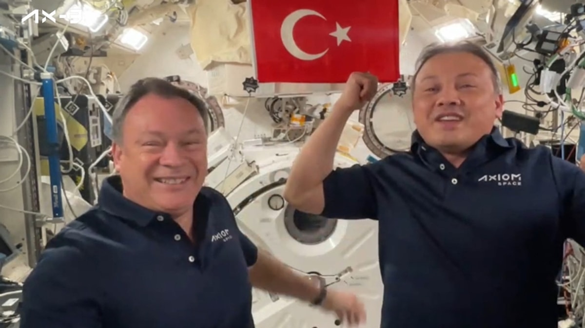 Alper Gezeravcı Uluslararası Uzay İstasyonu'ndan Yeni Bir Fotoğraf Paylaştı - Onedio