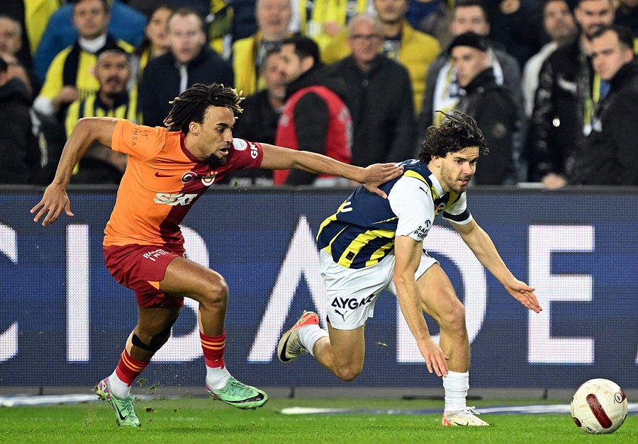 Rekor Bedelle Satıldıktan Sonra Tartışmalar Alevlendi: Sizce Ferdi Kadıoğlu mu, Sacha Boey mi ...