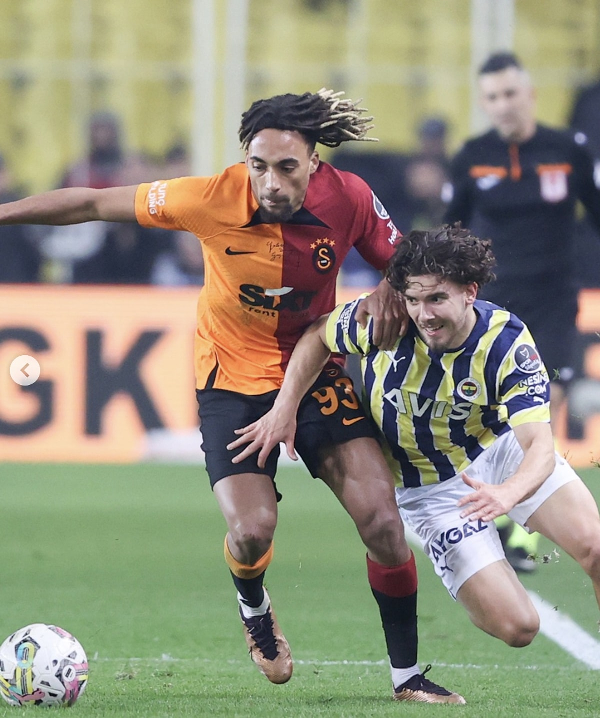 Rekor Bedelle Satıldıktan Sonra Tartışmalar Alevlendi: Sizce Ferdi Kadıoğlu mu, Sacha Boey mi ...