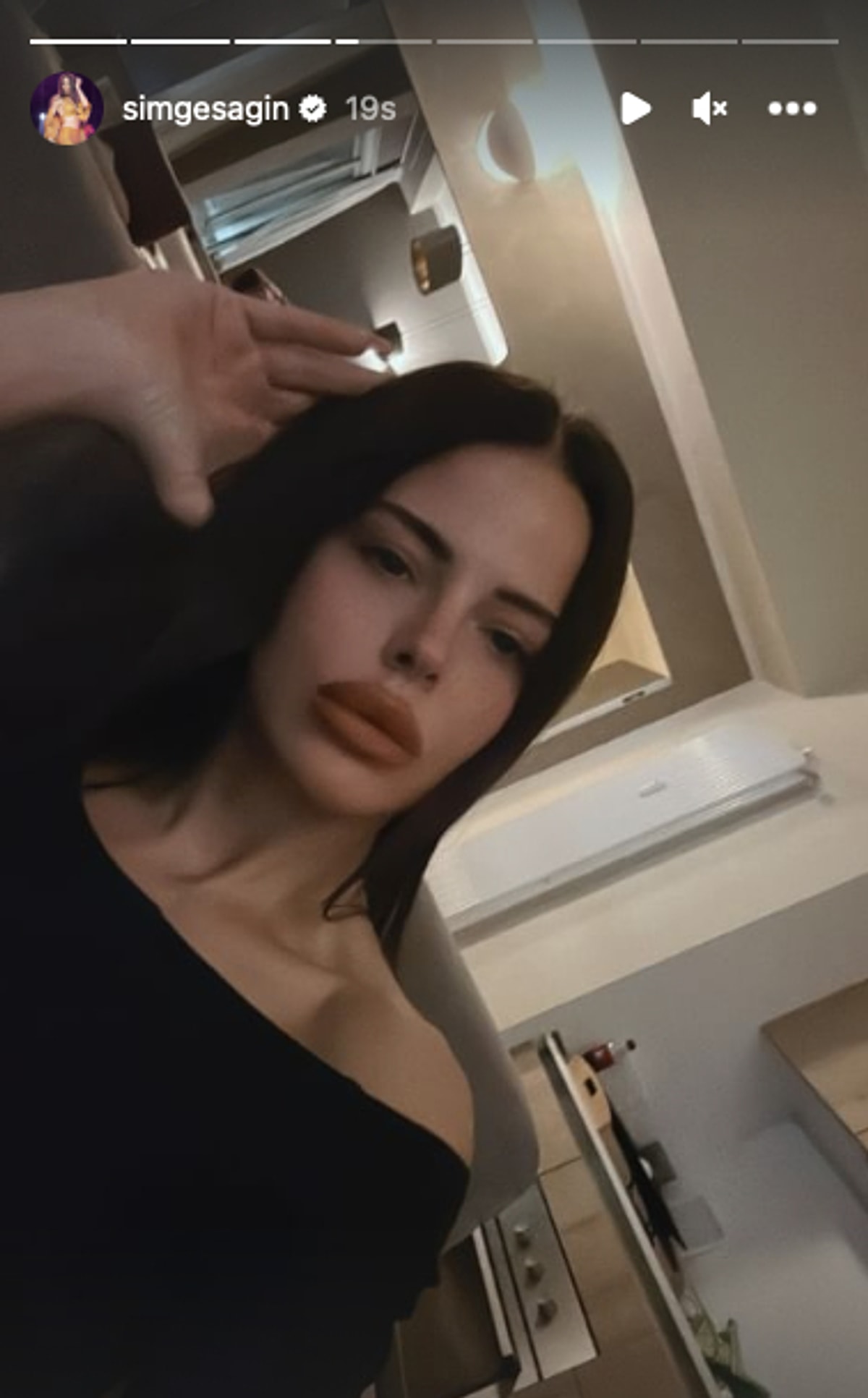 Kubilay Aka, 'İnci Taneleri'nde! 1 Şubat'ta Ünlülerin Yaptığı Instagram Paylaşımları - Onedio