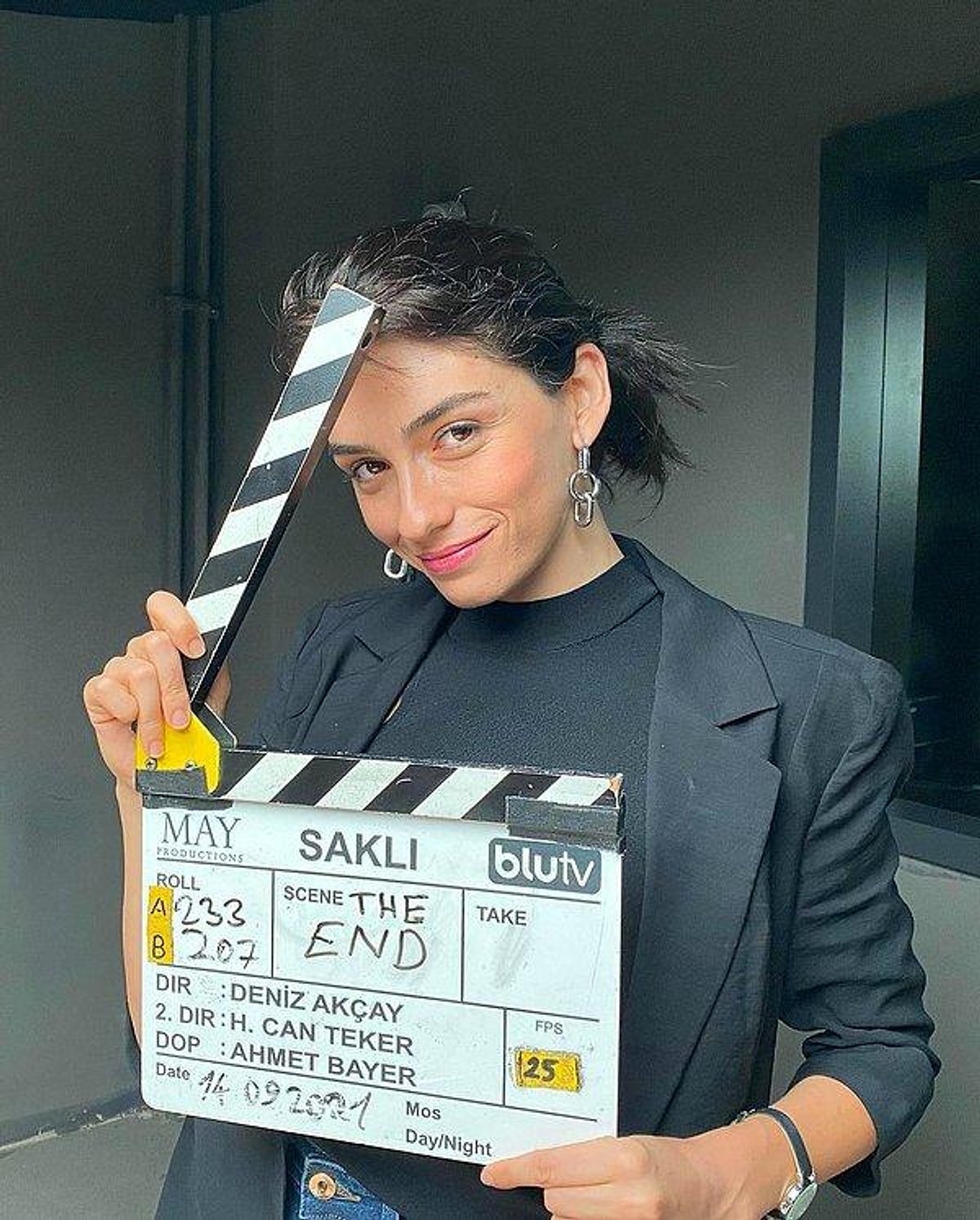 "İnci Taneleri" Dizisindeki Dilber Karakteriyle Dillerden Düşmeyen ...