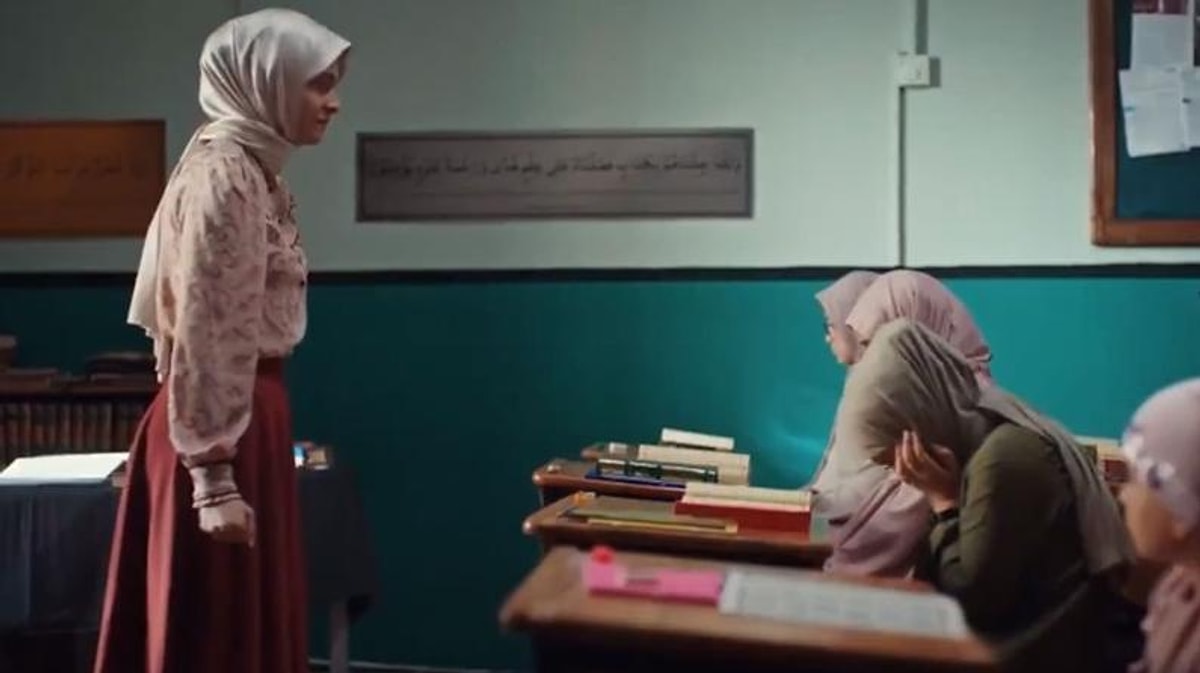 Kızıl Goncalar'ın Hasna'sı Selen Öztürk'ün Gerçek Hayattaki Hali Hayran ...