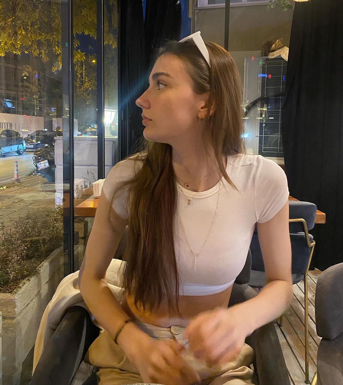 Güzel Voleybolcu Dilay Özdemir Sevgililer Gününde Melih Tunca ile Birlikte Yaptığı Aşk Dolu ...