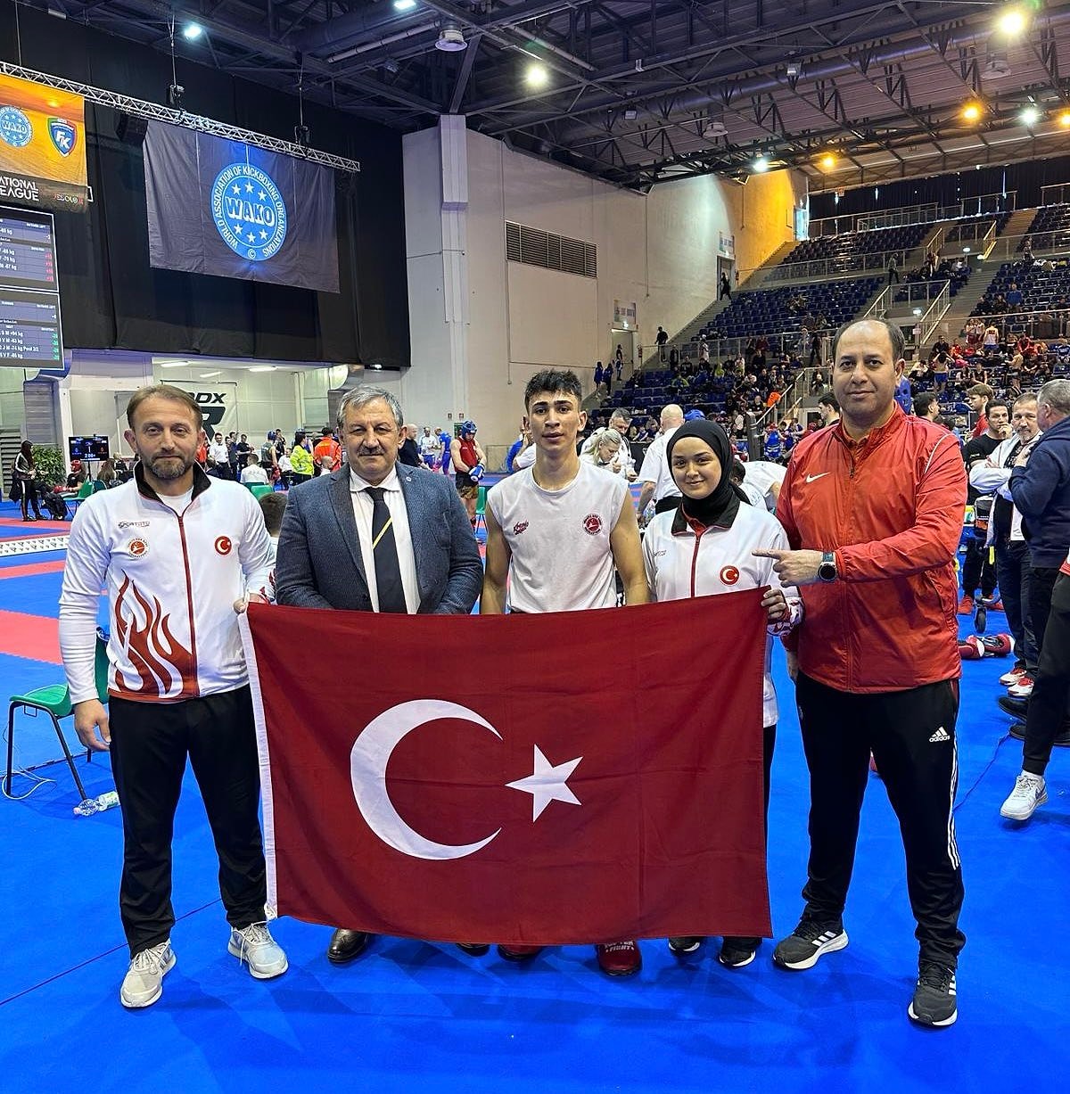 Dünya Kupası'nda Gururlandırdılar: Milli Kick Boksçular İtalya'da 14 ...