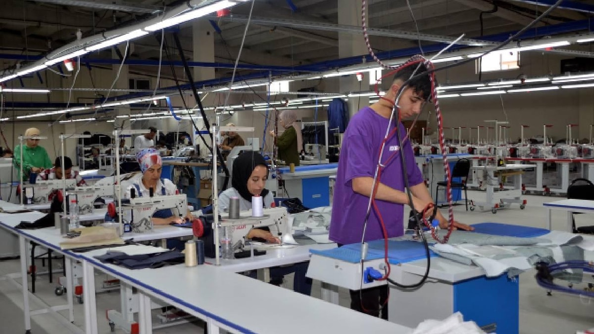 Mısır'a Yatırım Yapan Tekstil Patronu "Türkiye’de 1000 Dolar Olan ...